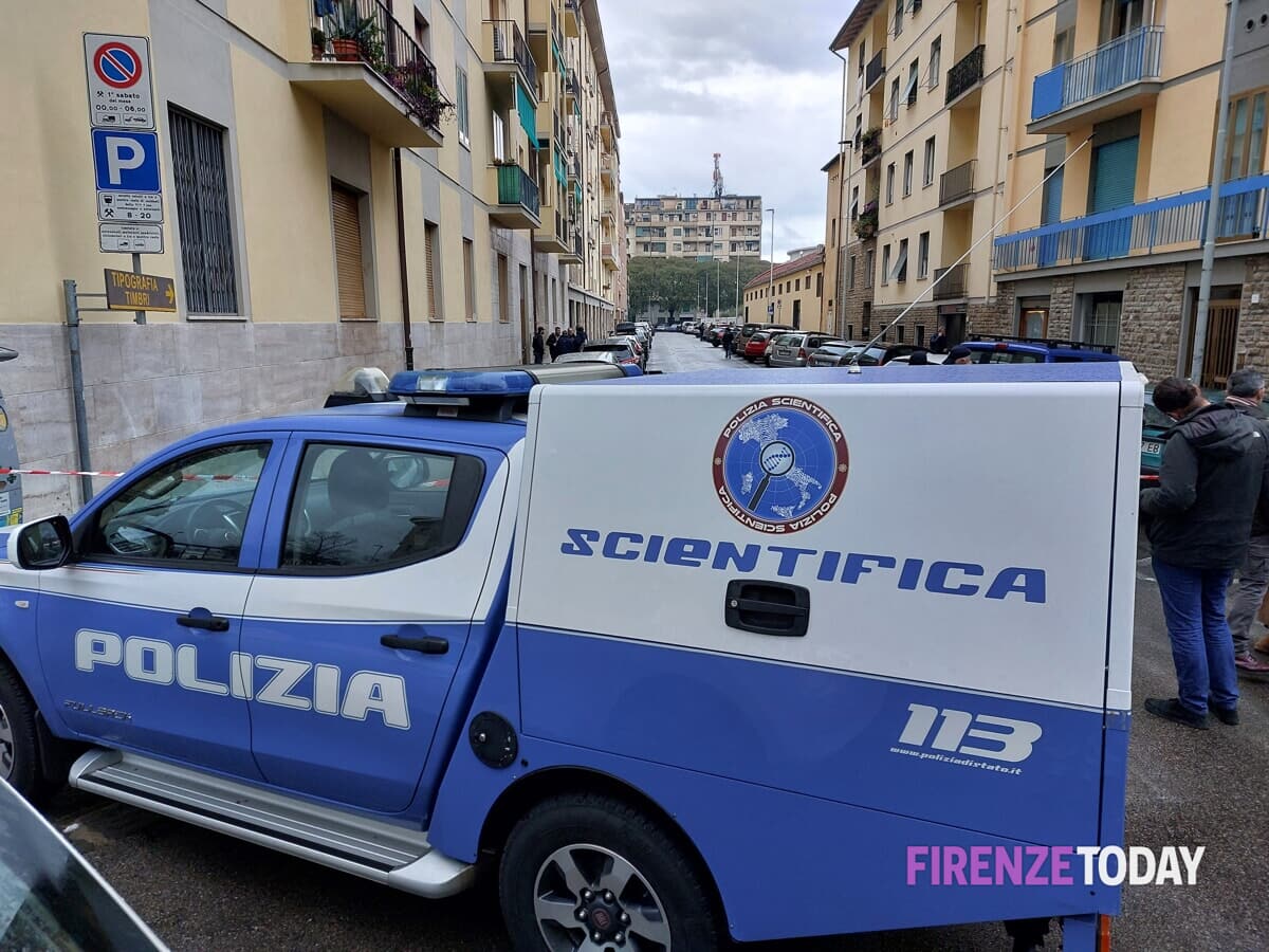 Trovato morto in casa, legato e incappucciato - SantaFelicitàFirenze Trovato morto in casa, legato e incappucciato - SantaFelicitàFirenze