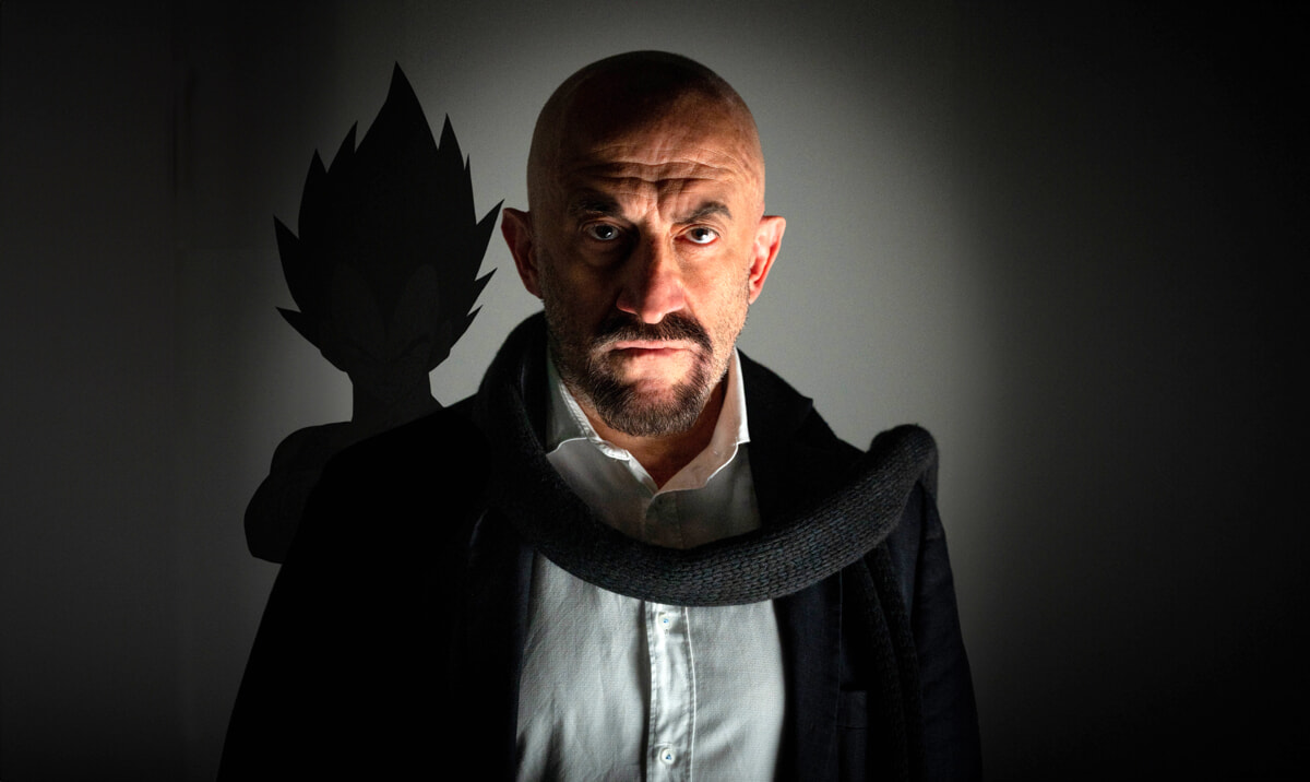 Gianluca Iacono al Teatro Puccini con "Vegeta è morto (e l'ho ucciso io ...